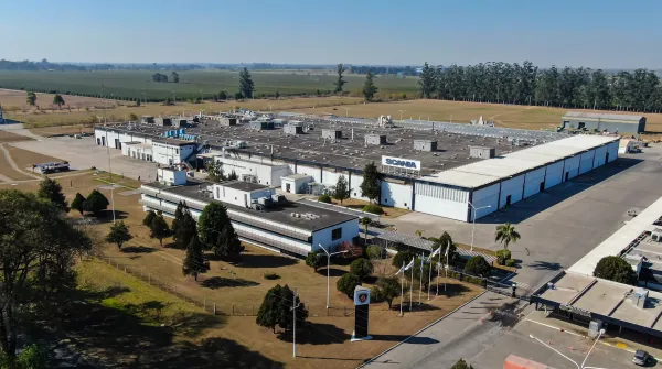 Scania para por tercera vez la producción en Colombres – Punto de Partida